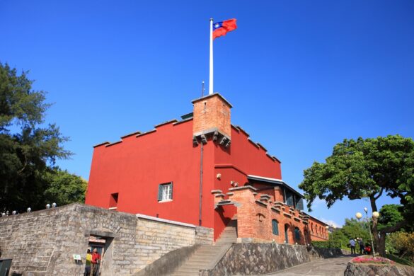 台北旅遊景點攻略|自由行必去景點|西門町、大稻埕碼頭、象山步道、北投溫泉、艋舺龍山寺、淡水老街 Flydayhk 全港最多機票優惠|酒店