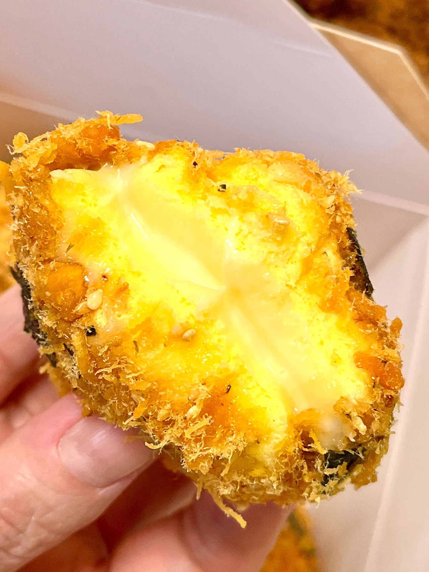 深圳鮑師傅糕點,網紅麵包店主打招牌肉鬆小貝成,必買手信! Flydayhk 全港最多機票優惠|酒店套票|旅遊平價資訊