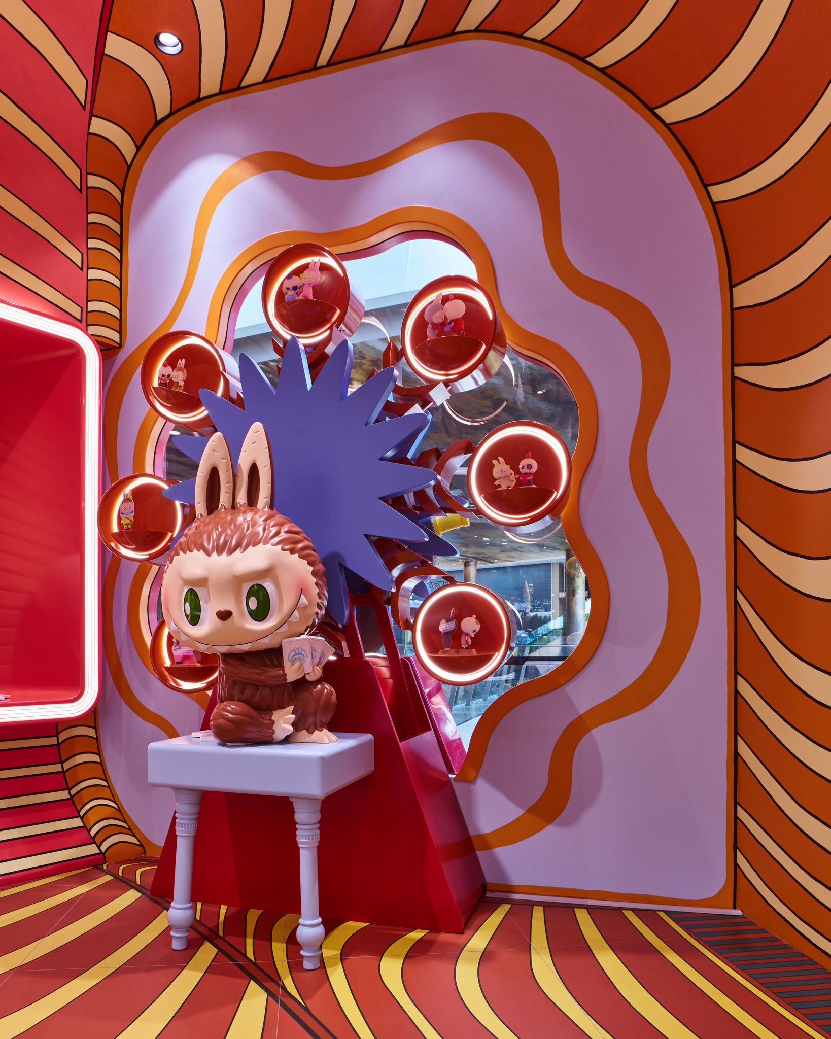 【曼谷POP MART店】全球最大旗艦店座落曼谷ICONSIAM｜首間海外咖啡店、4米高巨型泰版Molly、多個打卡位 - Flyday.hk ...